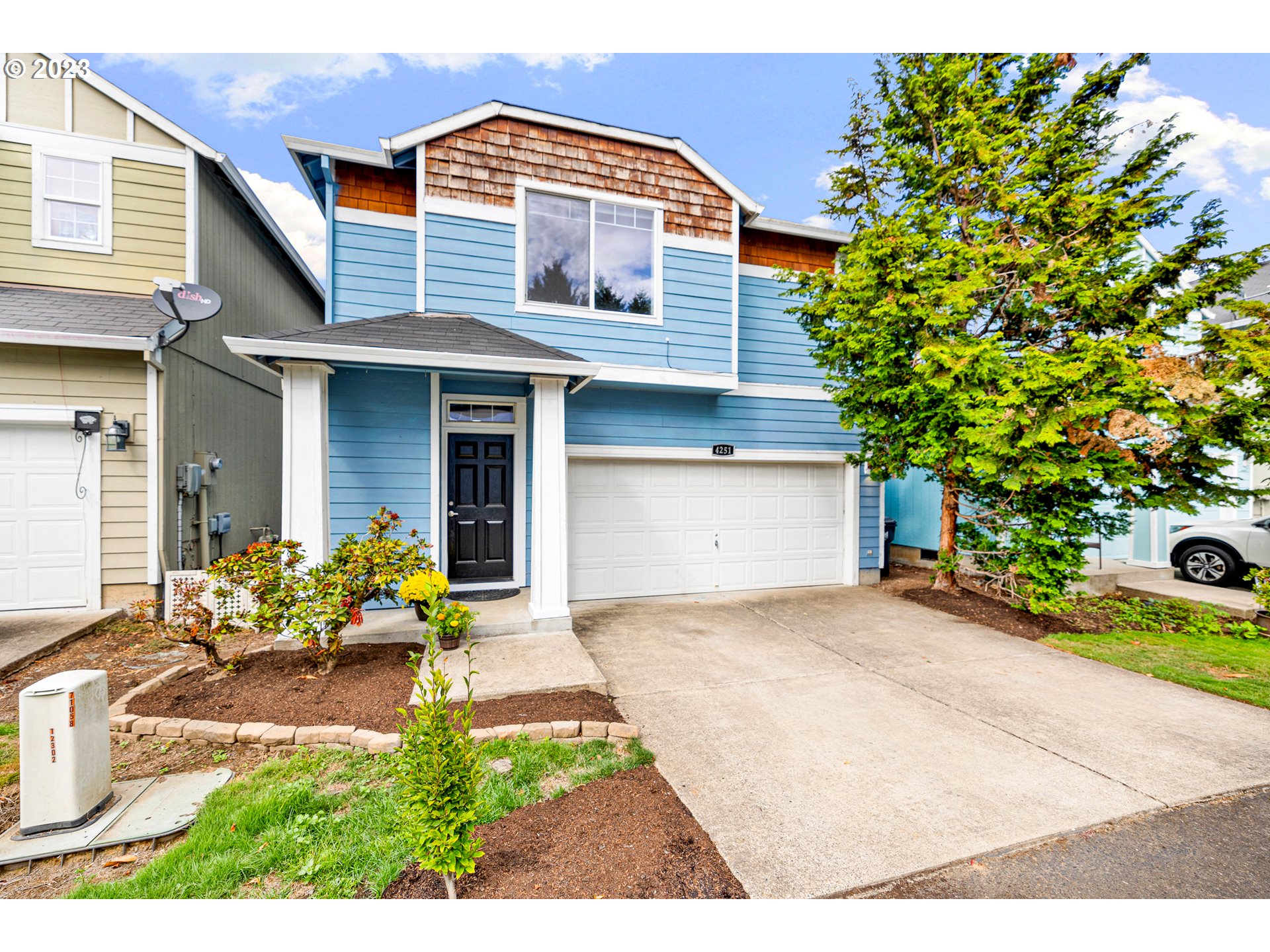 4251 SE AVERI CT - MLS#23018151 - Connie Apa