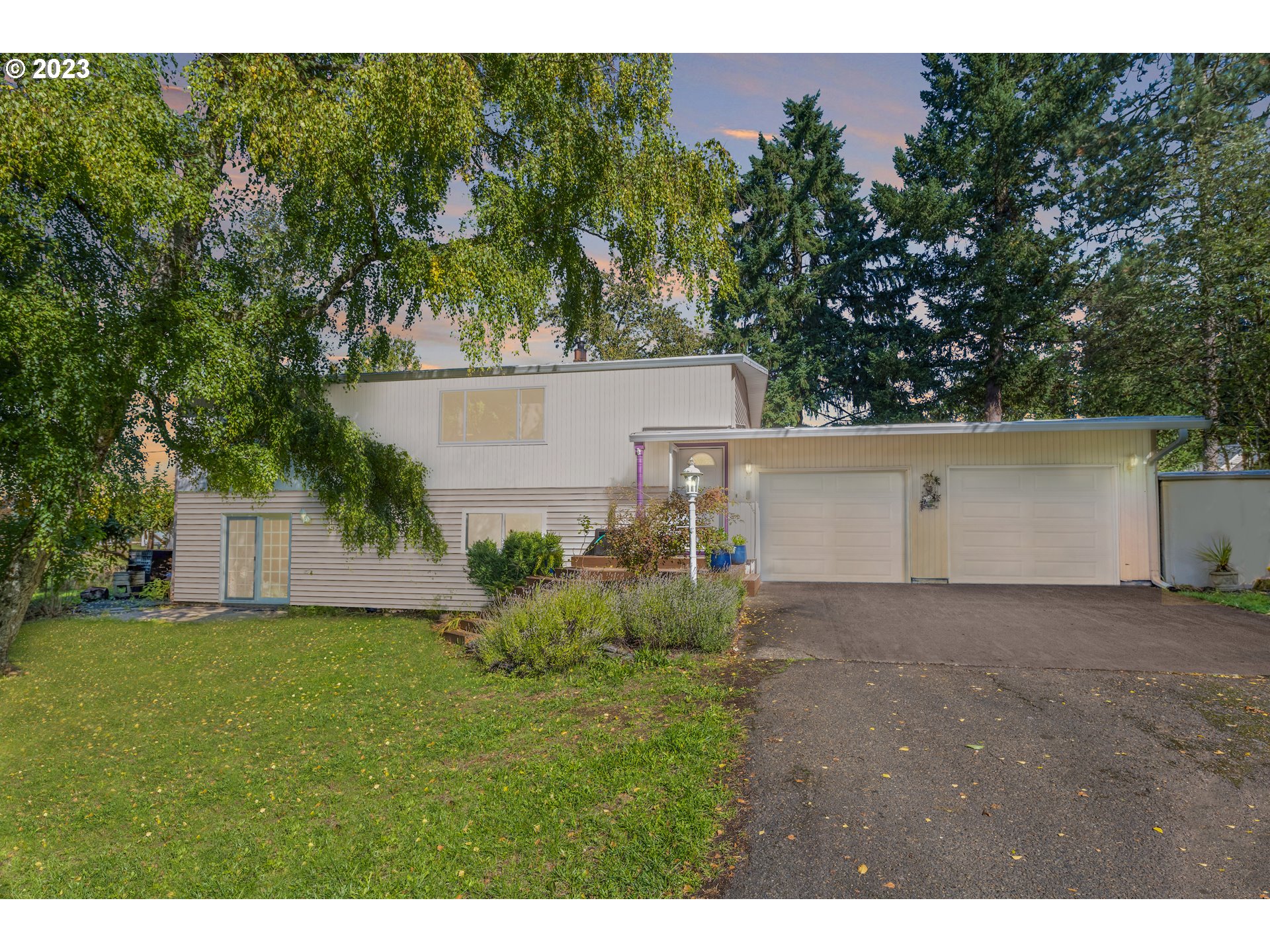 24675 SE HIGHWAY 212, DAMASCUS, OR 97089 – Hoag Real Estate