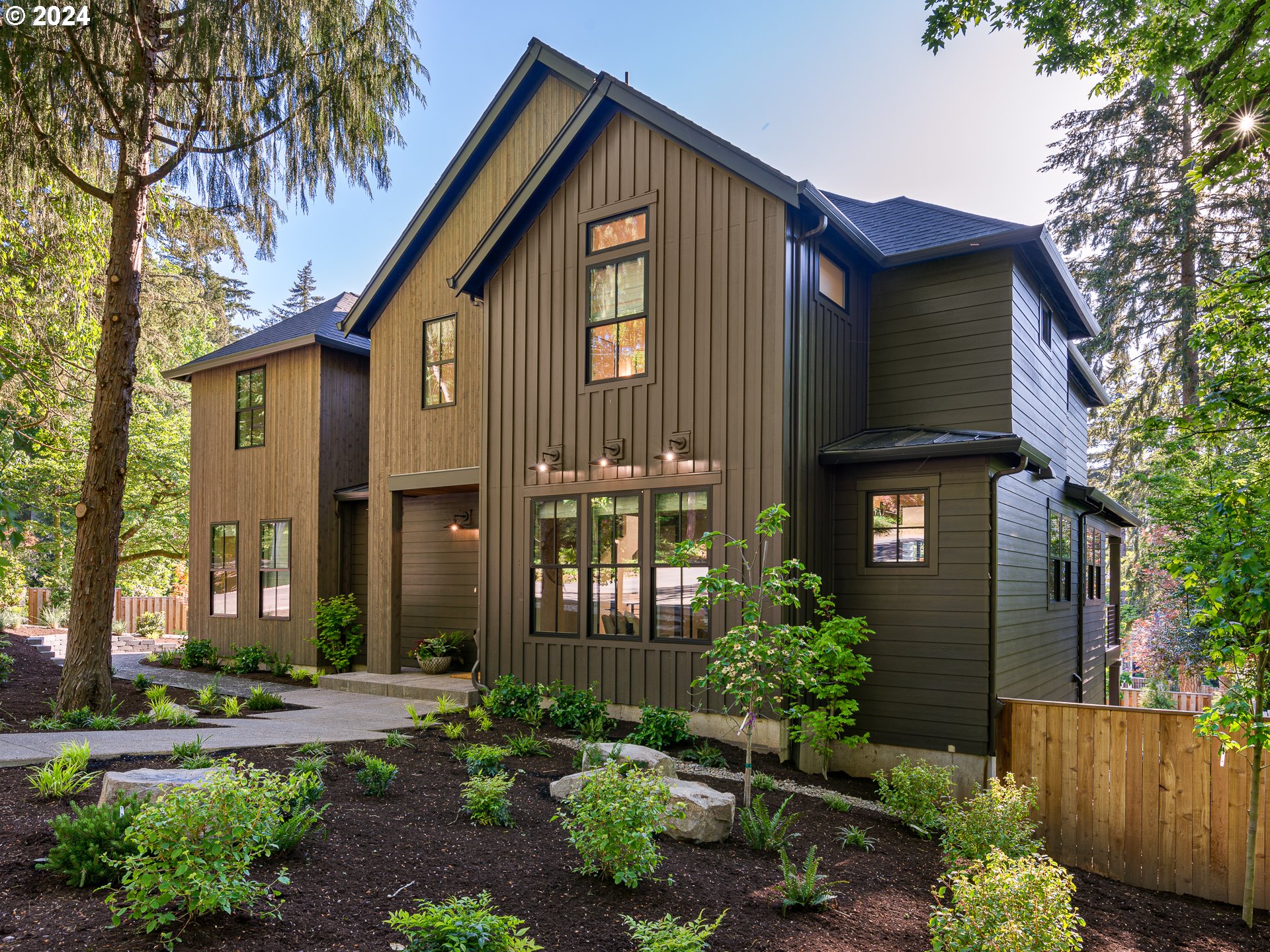 Top Oregon Real Estate Agent | Laurie Bornstein